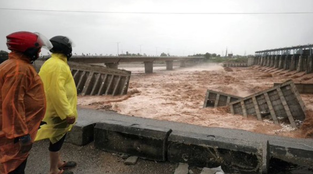 Approach road of Fourth Tawi Bridge caves in after rains in Jammu ...
